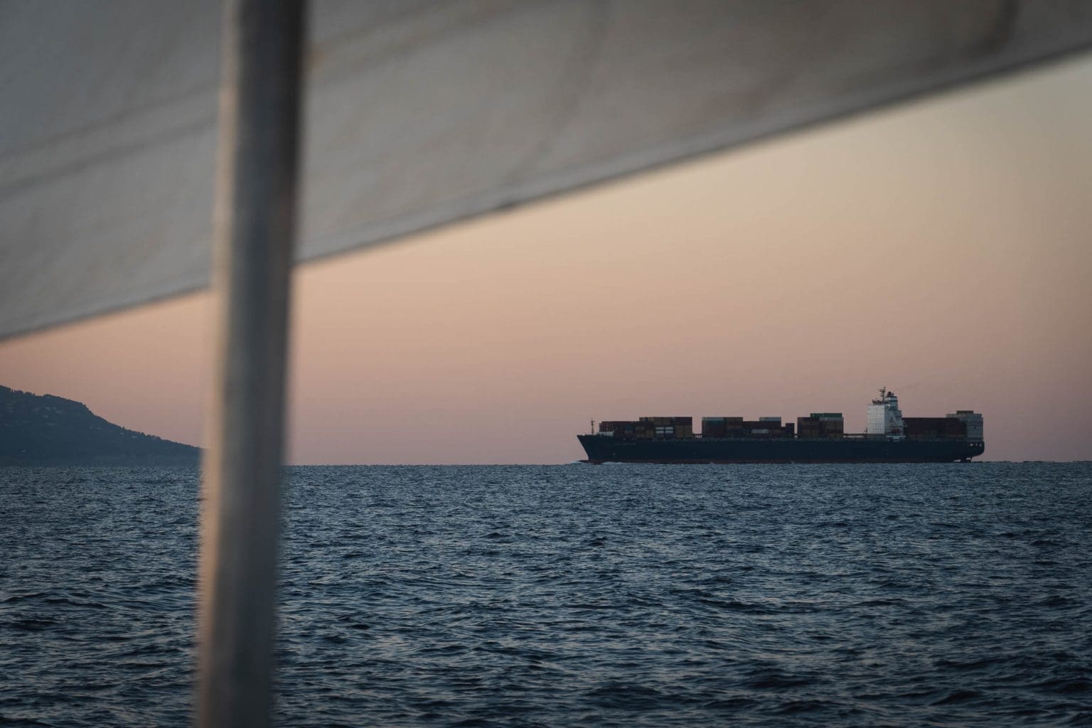 COLREGs 101 | Key Rules Every Sailor Must Know - Find a Sail | Sailing ...